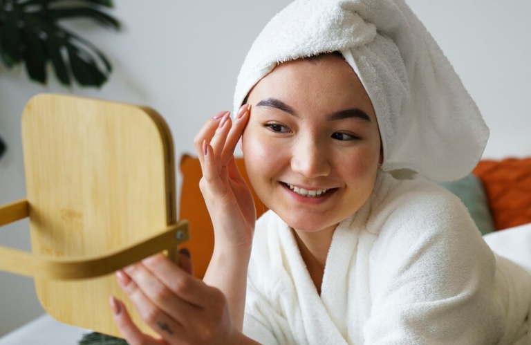 Pemakaian Skincare yang Tepat Agar Kulit Sehat - Moztrip Beauty Info seputar skincare, kosmetik ...